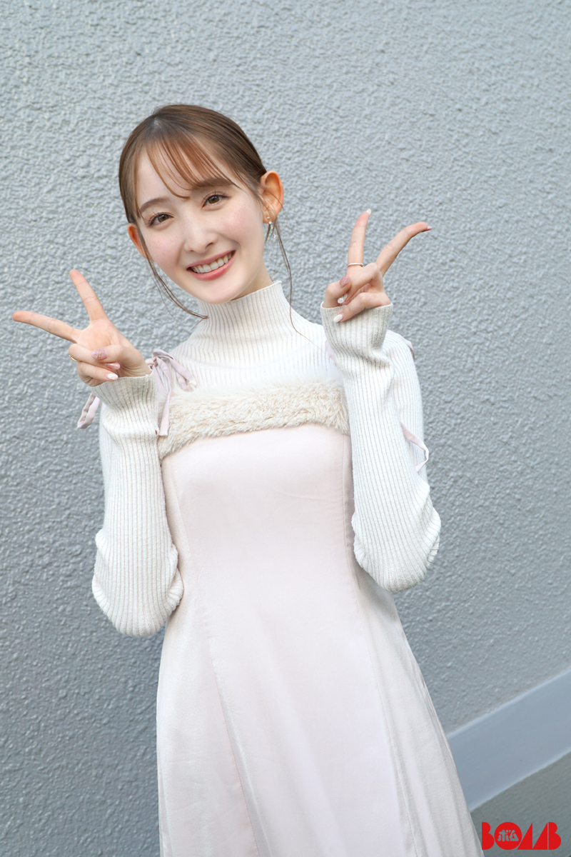 【菜那セシルちゃんが編集部にやってきた！】『今日好き。』注目の現役女子大生！｜BOMBweb